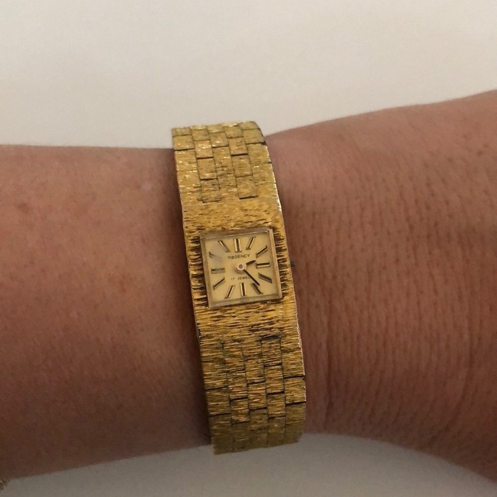 Regency Woman’s Watch 1960’s Swiss 17 Jewels - Gem